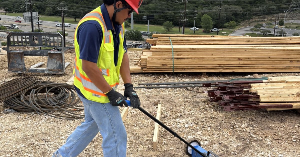 Kent Companies | Back For More: Construction Interns Return to Kent…